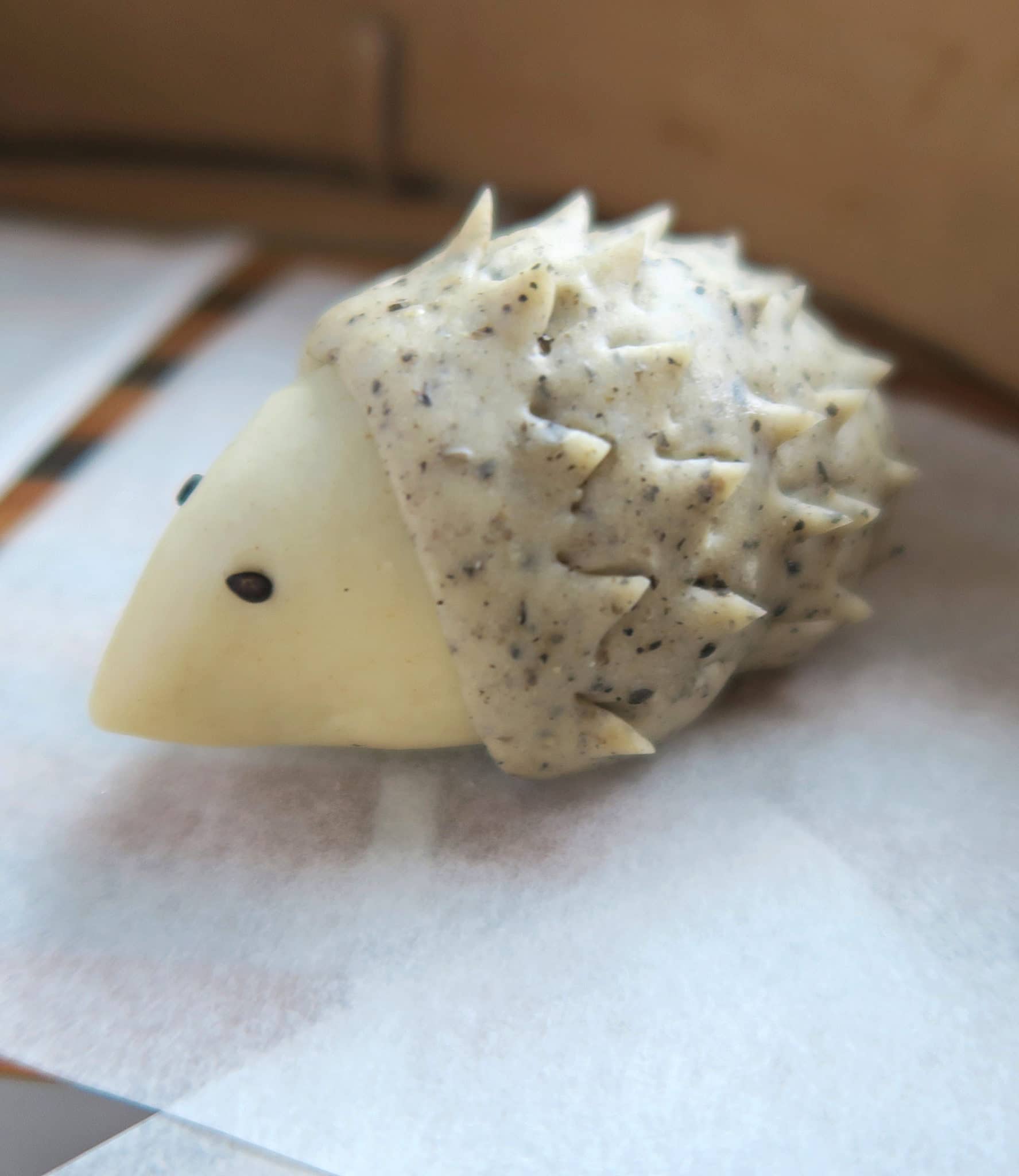 Hedgehog Black Sesame Bun (Zhi Ma Bao) - Cooking in Chinglish