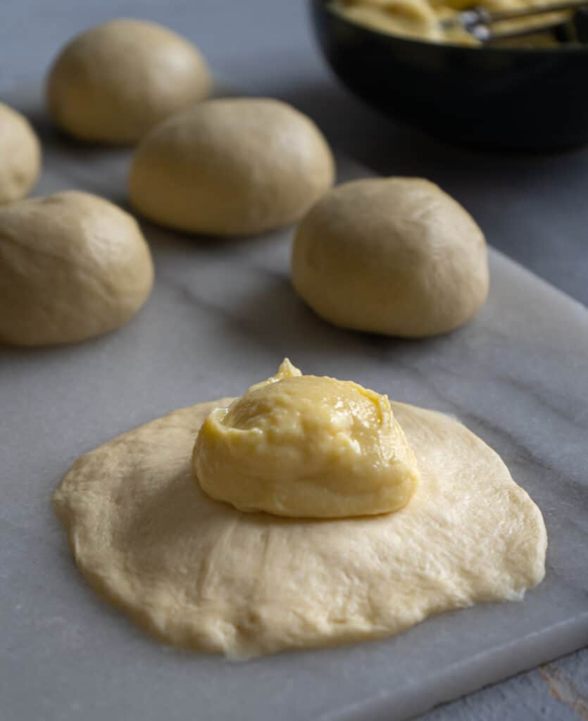 Baked Custard Bun (Cream Pan) - Cooking in Chinglish