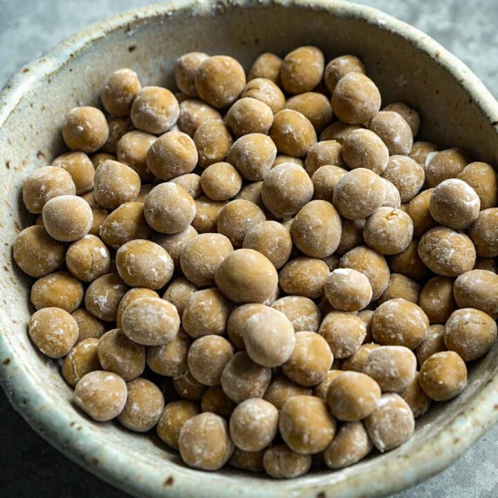 Dan Bing (Taiwanese Traditional Style egg crepe) - Cooking in Chinglish