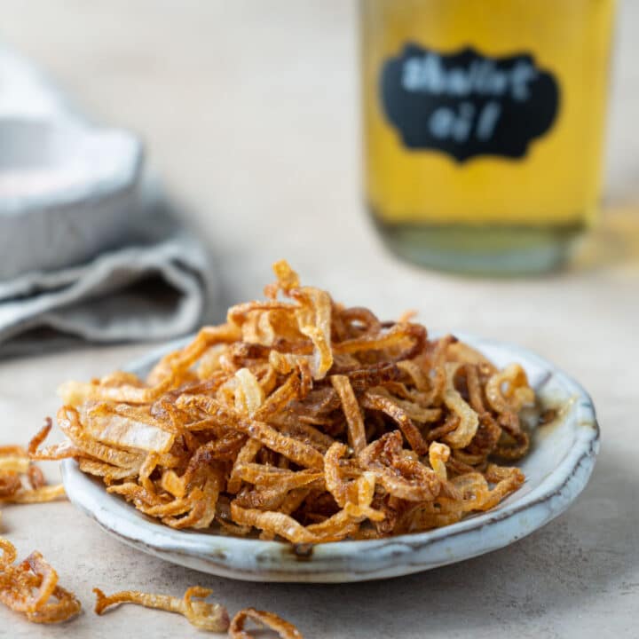 How to Make Crispy Fried Shallots and Shallot Oil - Cooking in Chinglish