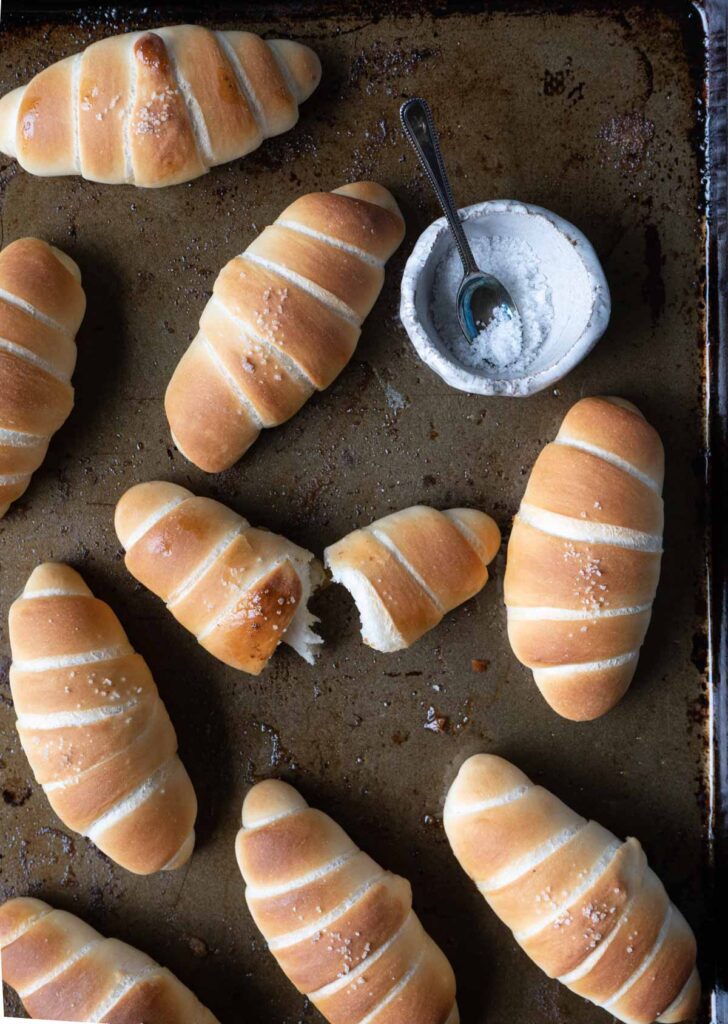 Shio pan 塩パン (Japanese sea salt butter rolls) - Cooking in Chinglish